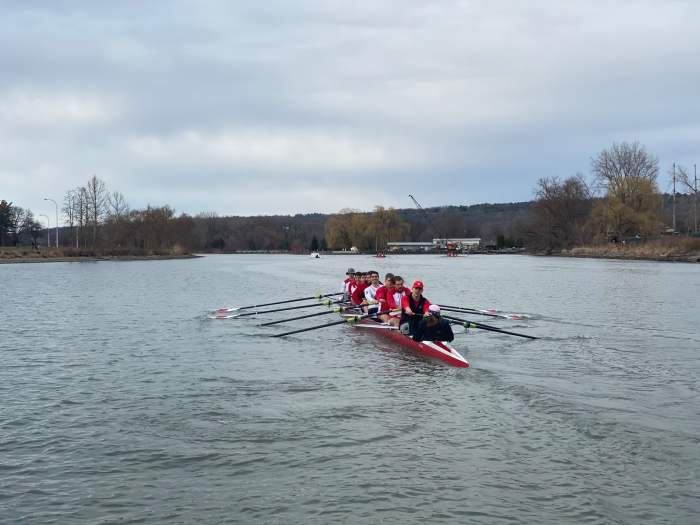 Meet The Cornell Men’s Heavyweight Rowing Team’s Female Coxswain ...